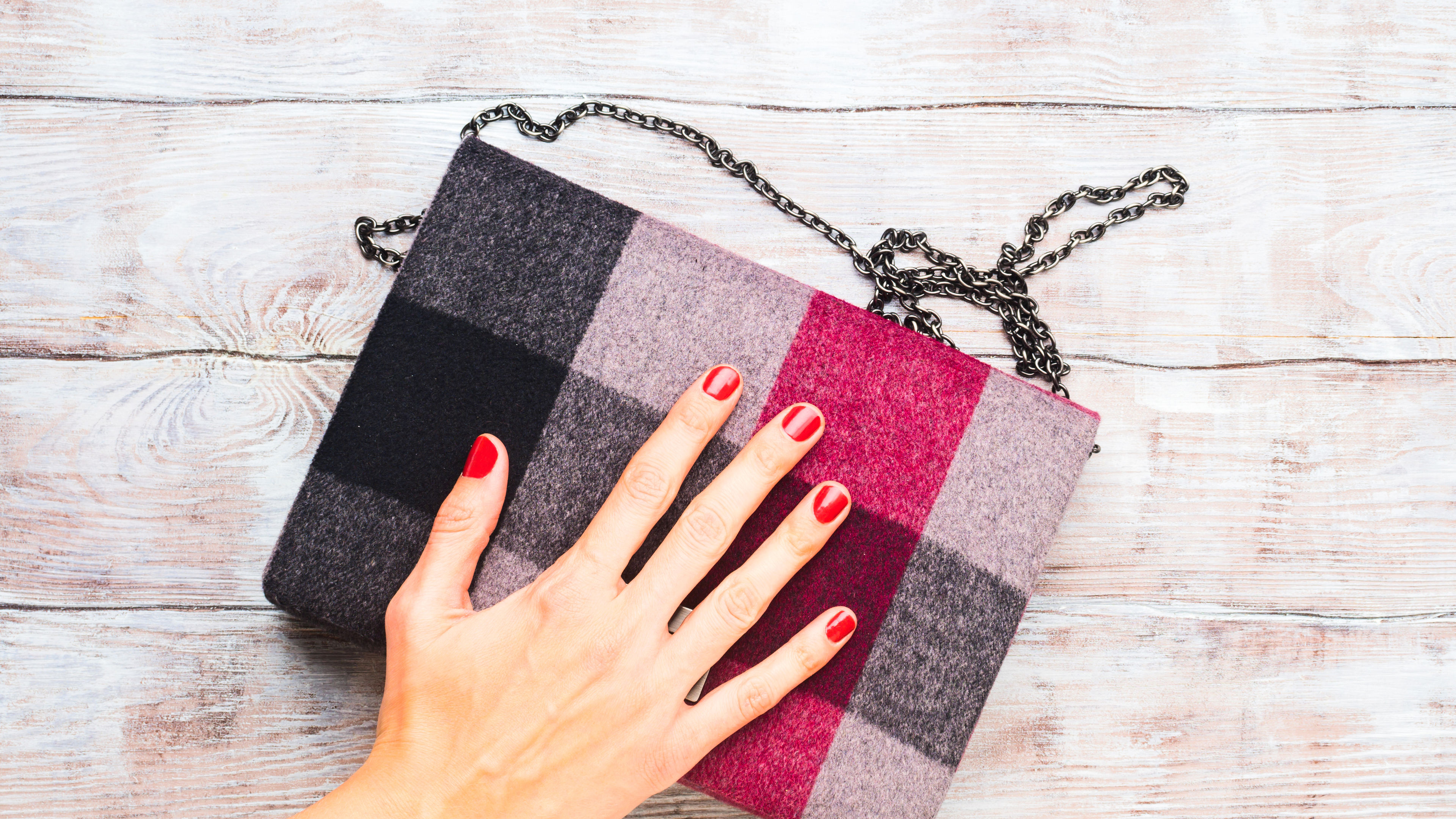 What to Check Before Buying Discounted Designer Clutch Bags